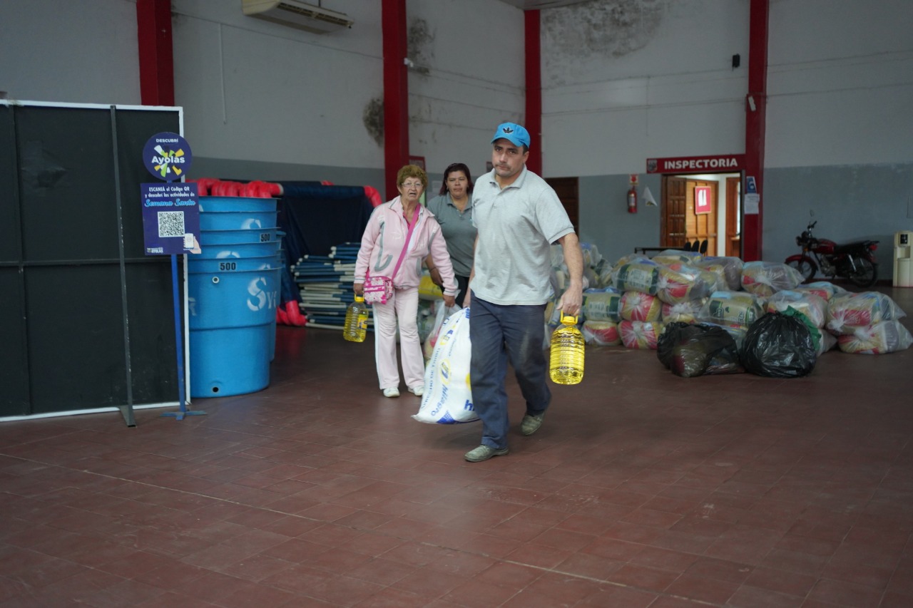 Gobierno continúa con entrega de víveres a familias vulnerables de ...